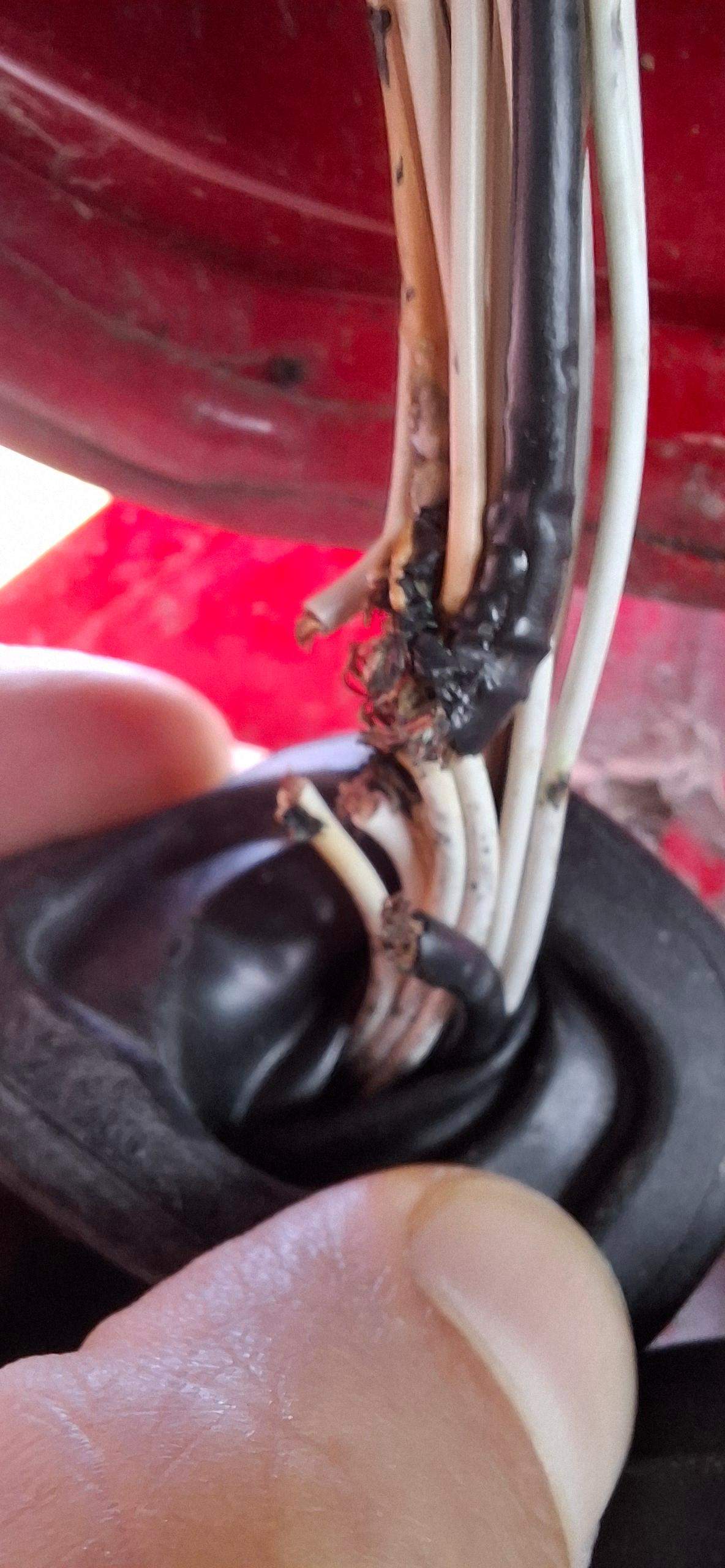 Golf 5 Plus 3. Bremmsleuchte ohne Funktion nach kabelbaumreparatur ...